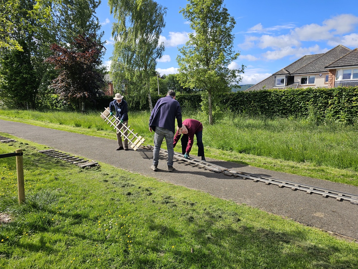 Travelling track at Bridge of Earn